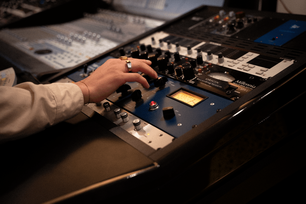 Benji Alasu | ESC Winner & Music Producer in Zurich