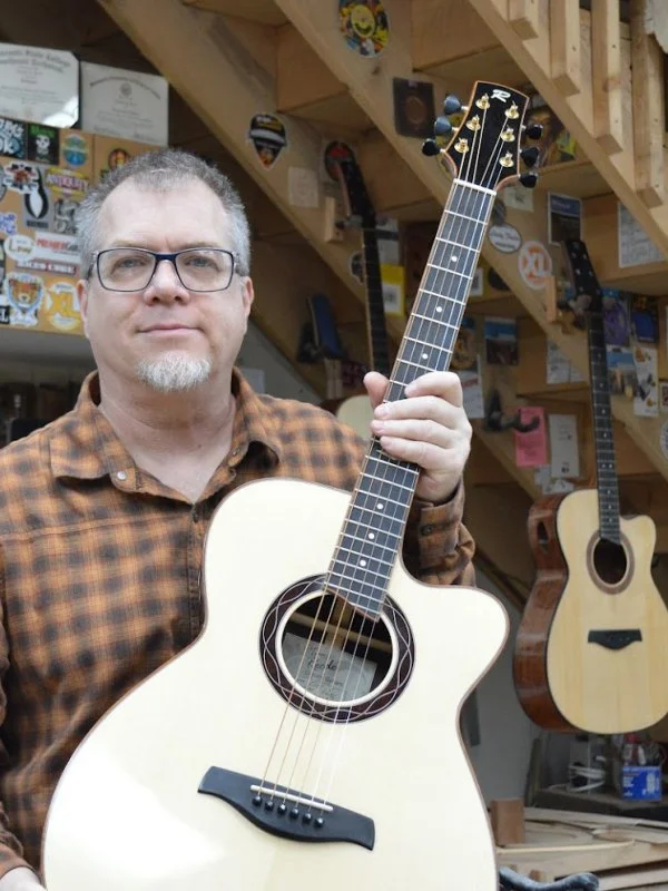 Tim's Bio — Tim Reede Guitars