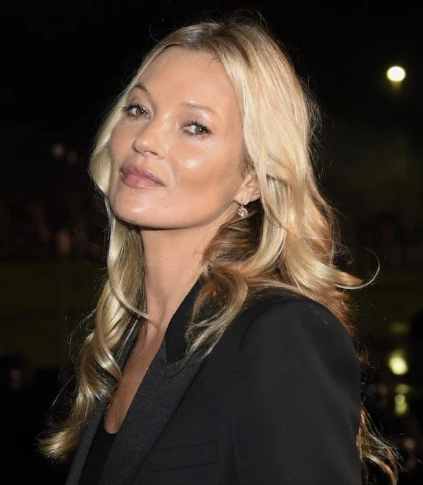 LED Light Therapy Treatment Brighton | Aesthetic Klinik