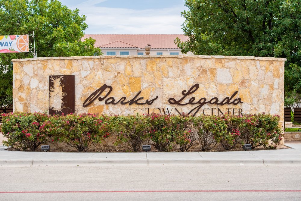 Parks Legado Town Center