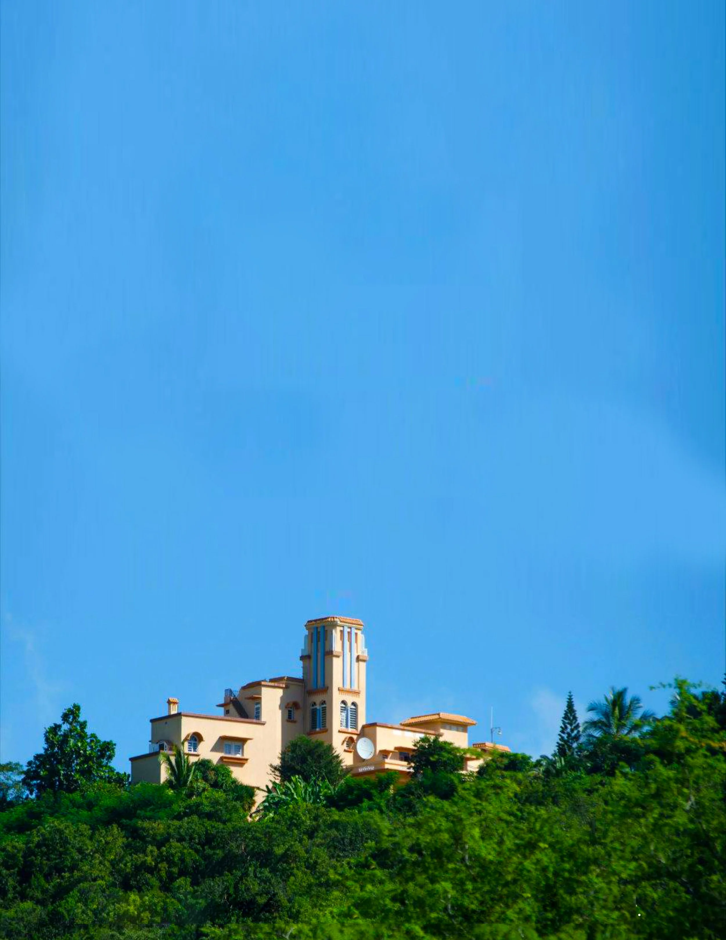 Castillo Mario Mercado