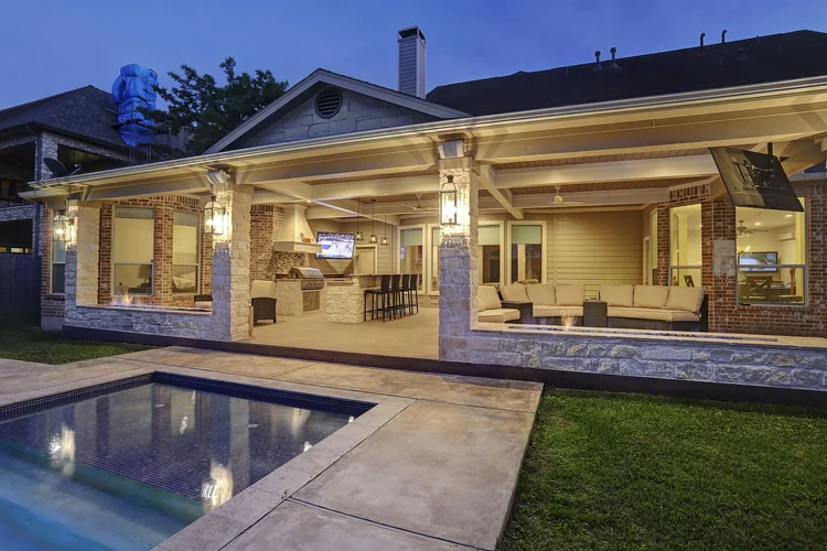 Custom Outdoor Living Projects in Dallas-Fort Worth