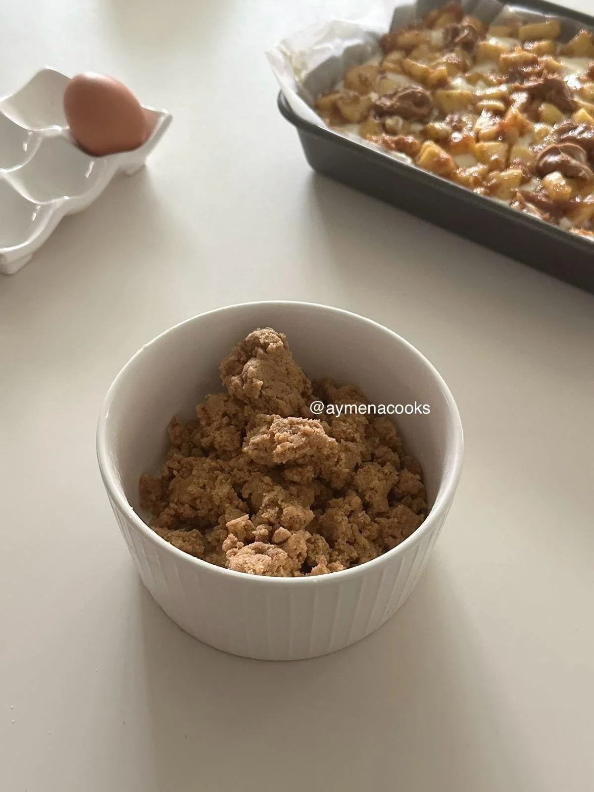 apple cheesecake crumble bars — Lunch Break
