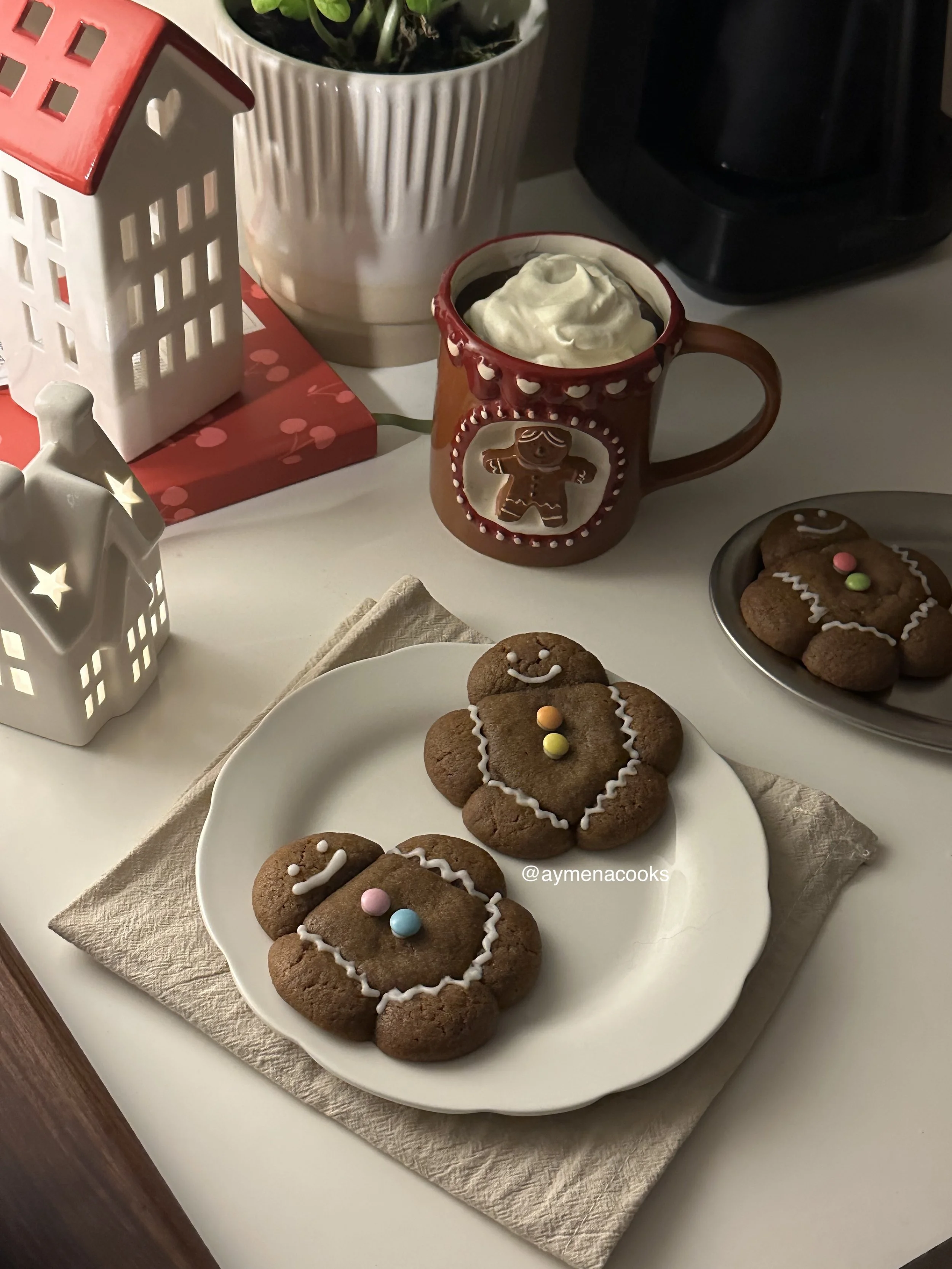 chubby gingerbread men cookies — Lunch Break