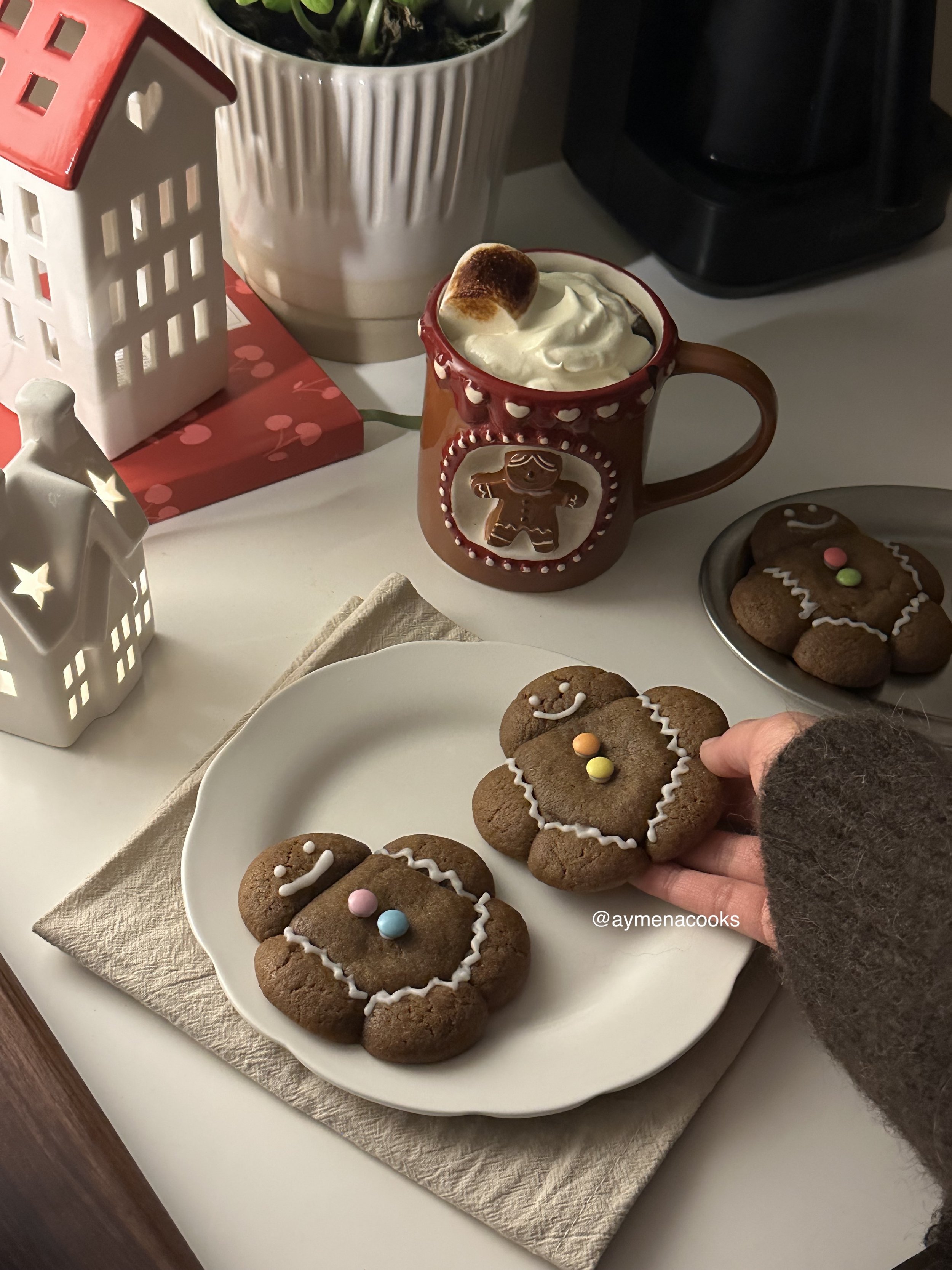 chubby gingerbread men cookies — Lunch Break