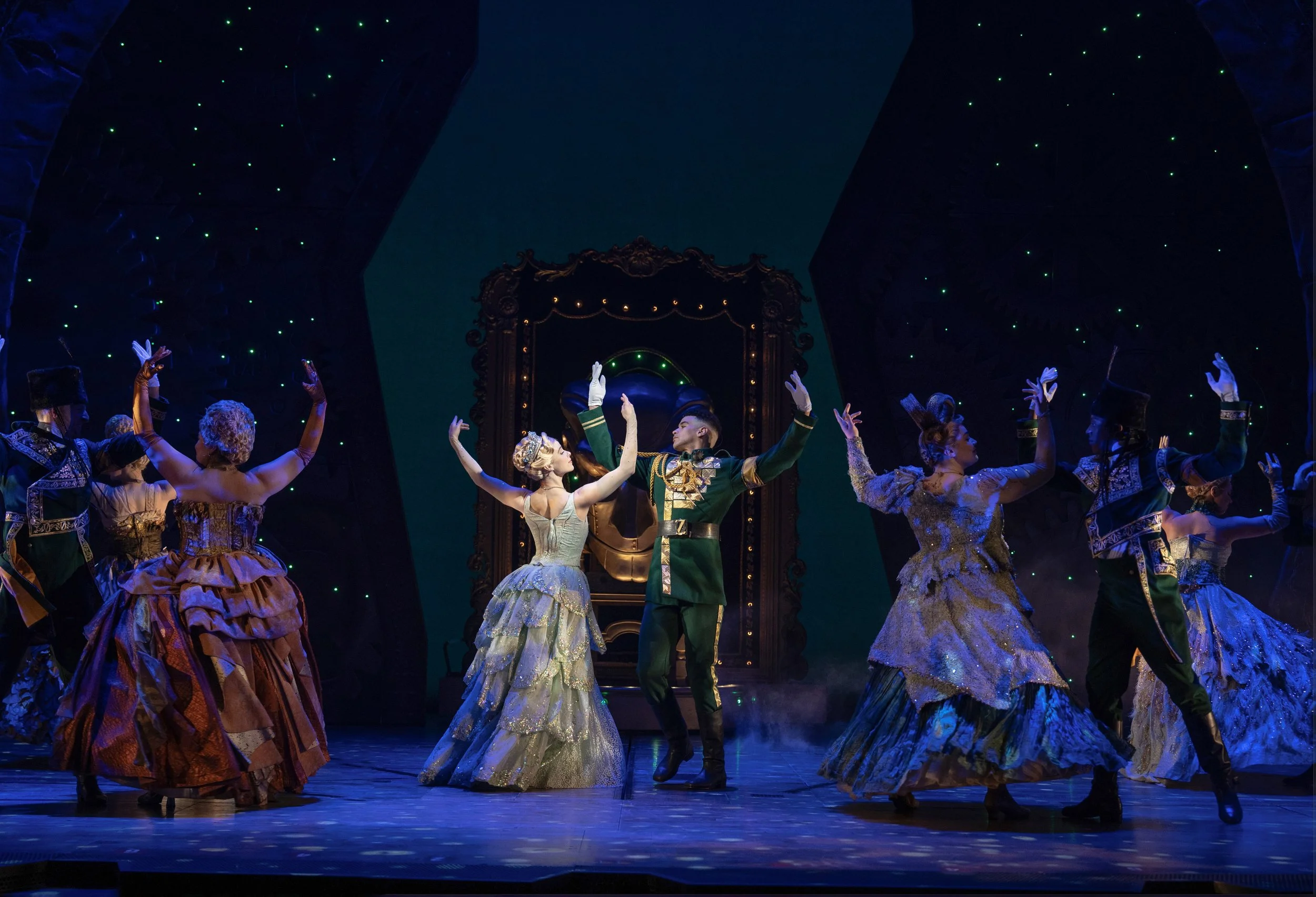 There’s no place like home for ‘Wicked’ — Chad Jones' TheaterDogs
