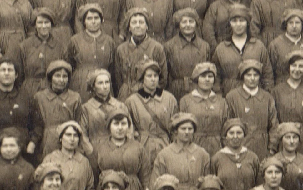 Sheppey Munitionesses: Women in Sheerness Dockyard in WWI — Kent ...