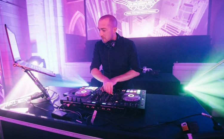 Auckland DJ Hire | Auckland Wedding DJs
