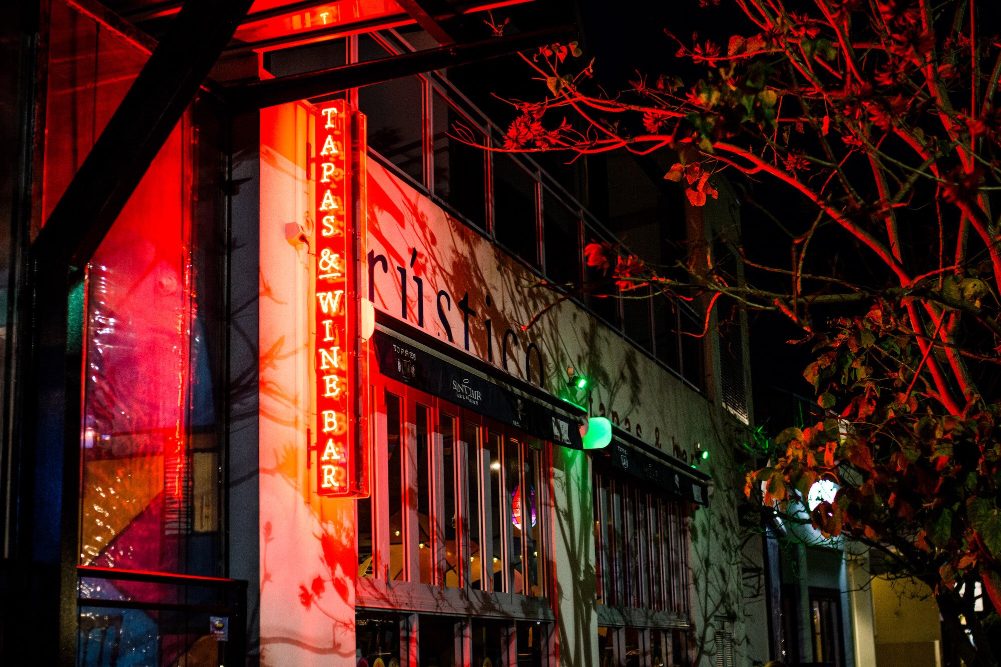 Restaurant, Cocktail & Wine Bar in Rockingham | Rústico Tapas