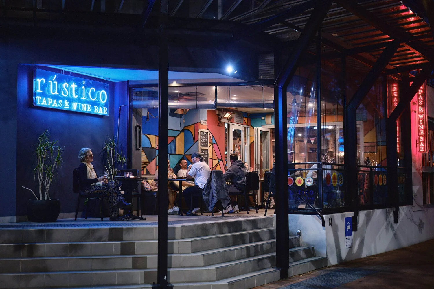 Restaurant, Cocktail & Wine Bar in Rockingham | Rústico Tapas