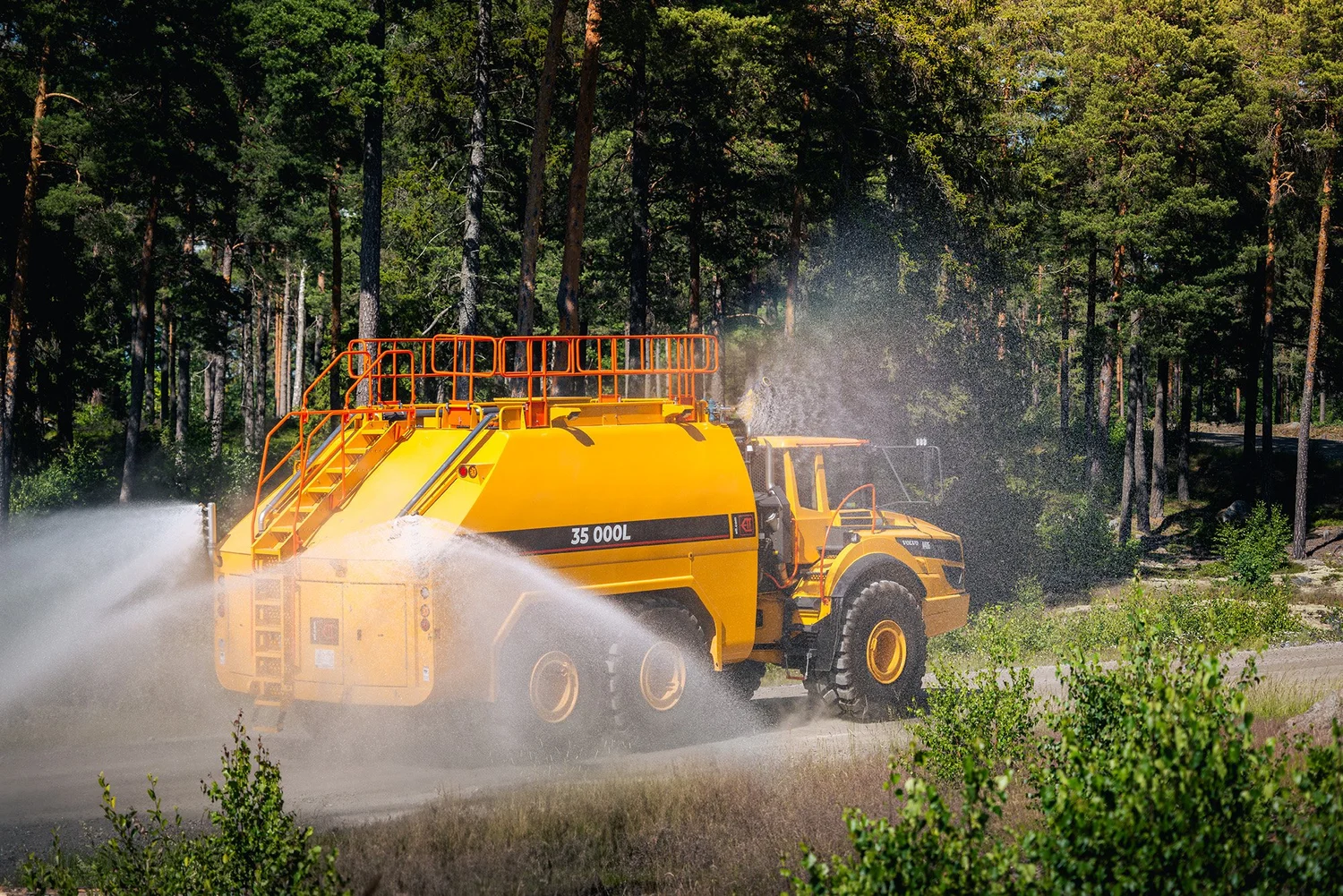 Water Trucks — ETT specialized support equipment