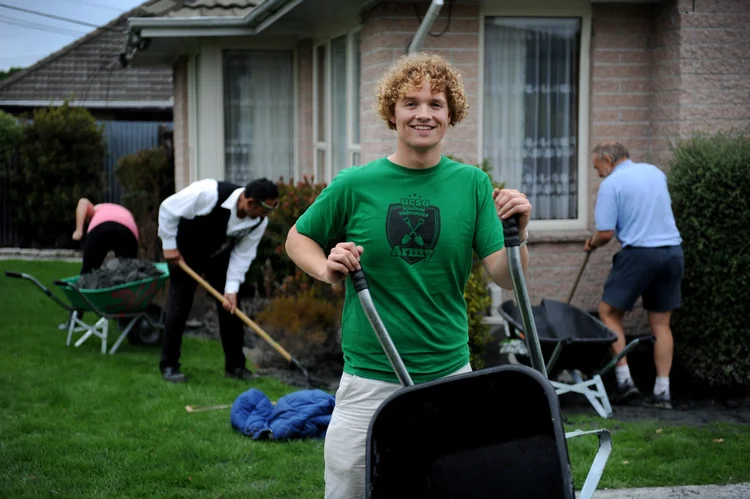 About SVA — Student Volunteer Army