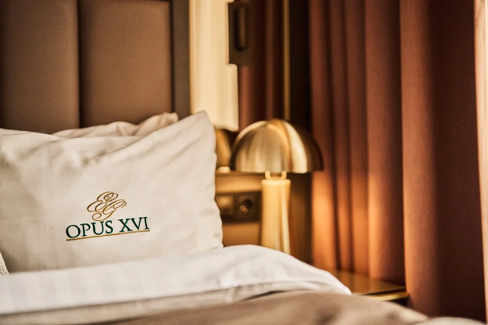 Room & Suites — Opus XVI