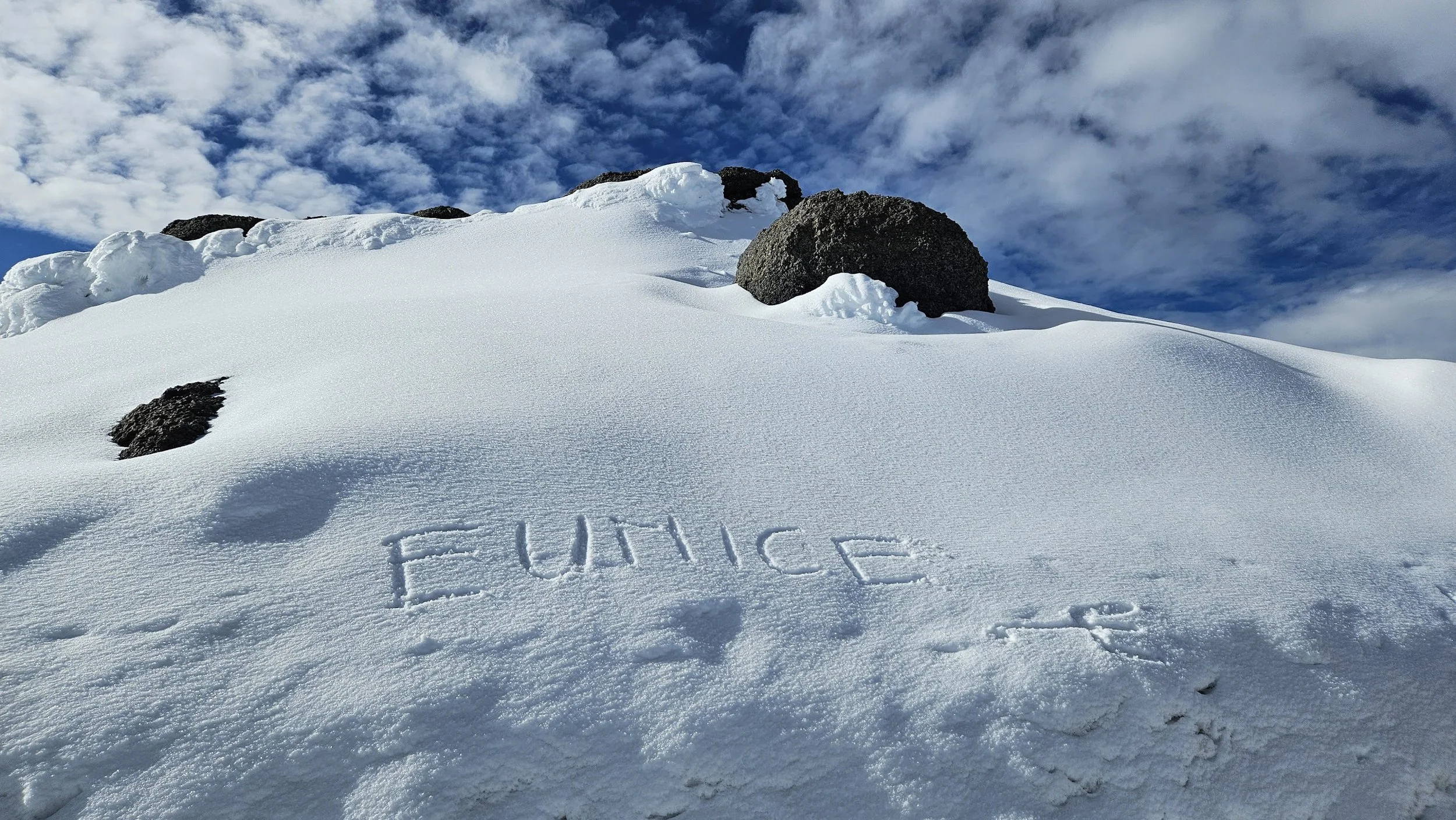 Contact — Eunice Hong