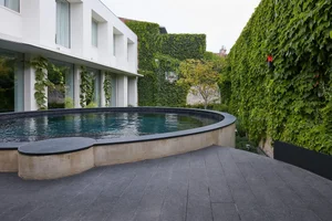 Prahran Courtyard Residential Pool — Aquarius Swimming Pools