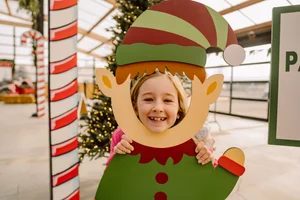 THE NORTH POLE PLAY LAND — KNUTSON FARMS INC