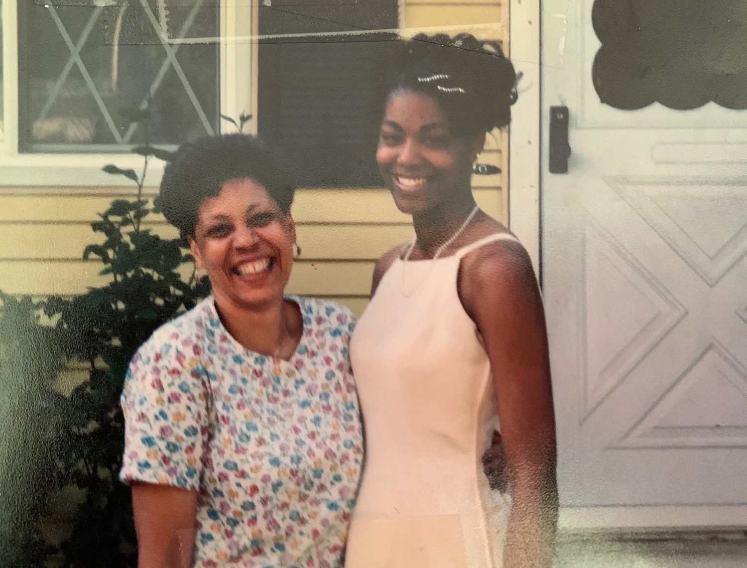 About — Marisa Renee Lee