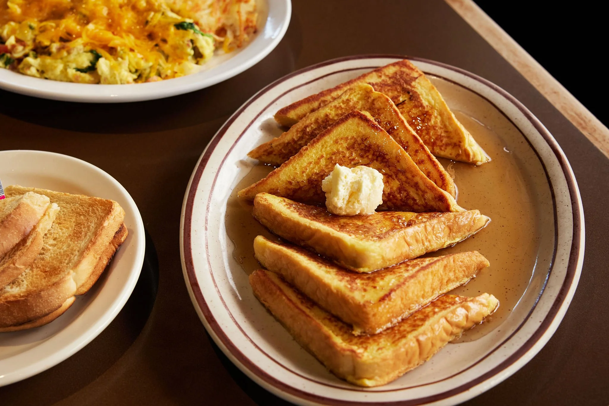 Burs Restaurant and Lounge