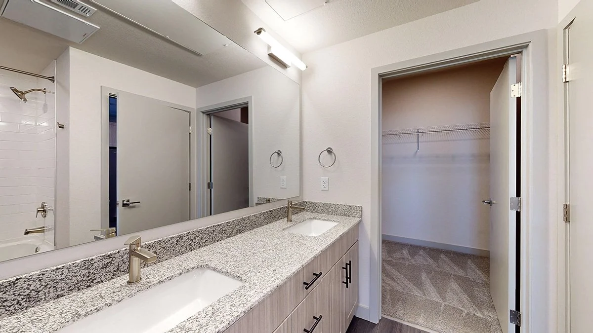 Railside at Wadsworth Station, Lakewood CO | Studios, 1 BRs, 2 BRs