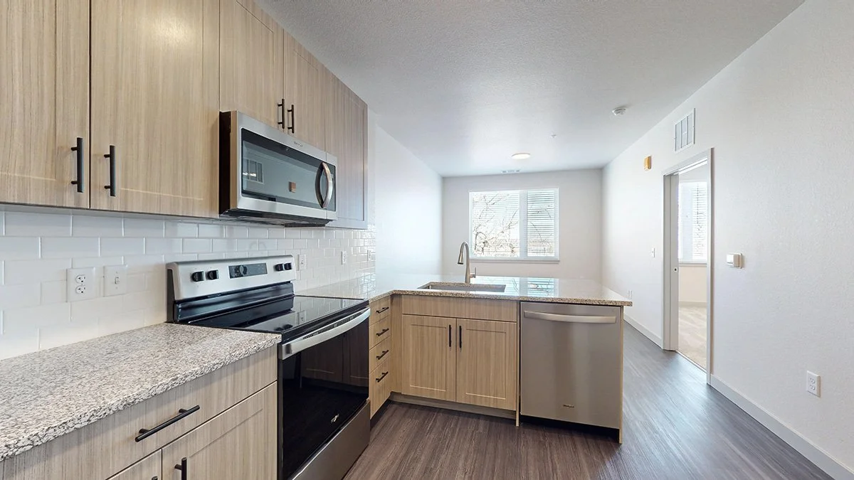 Railside at Wadsworth Station, Lakewood CO | Studios, 1 BRs, 2 BRs