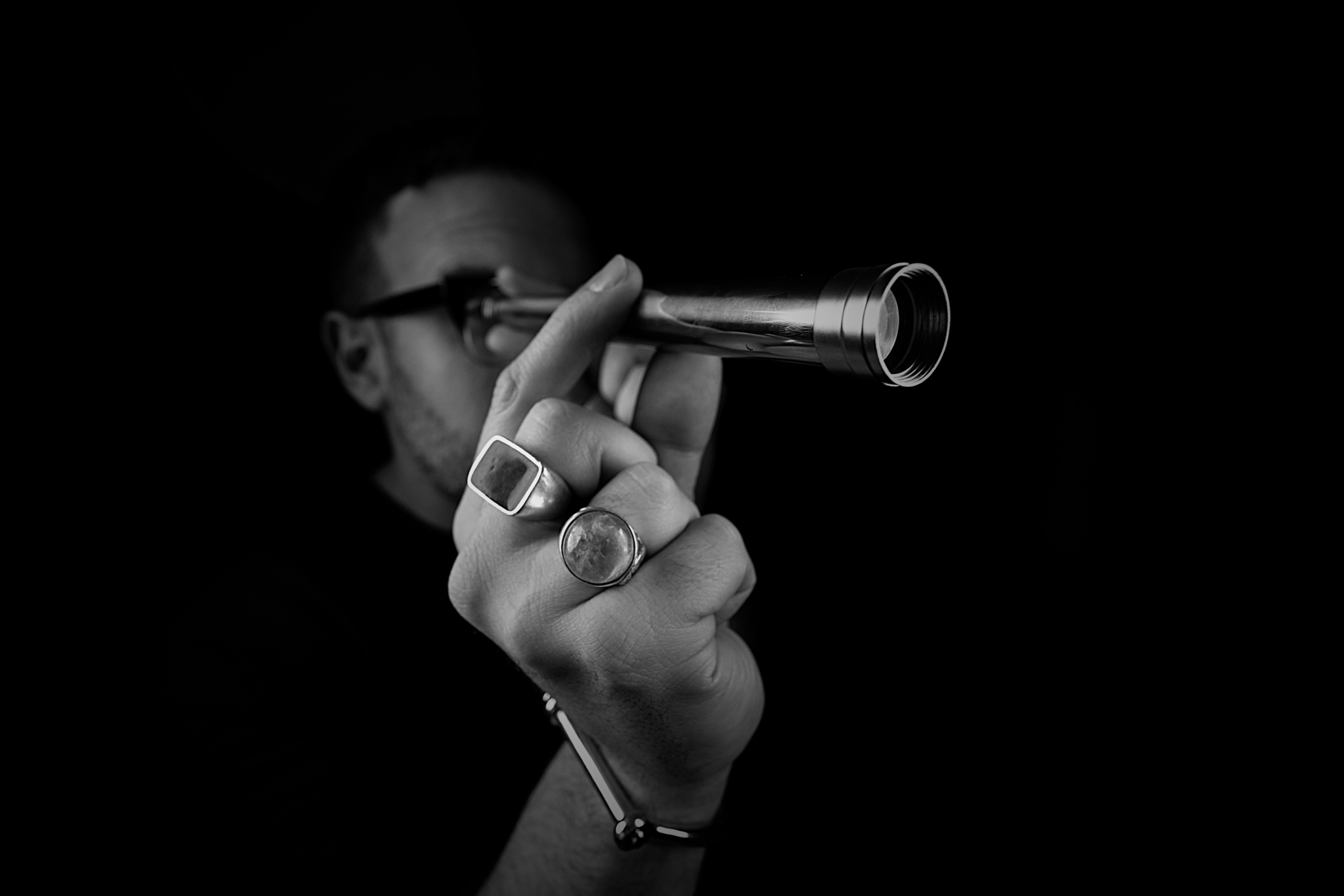 SPEAKING — Scott Hammell - SPEAKER. MAGICIAN. STORYTELLER. STUNT ARTIST