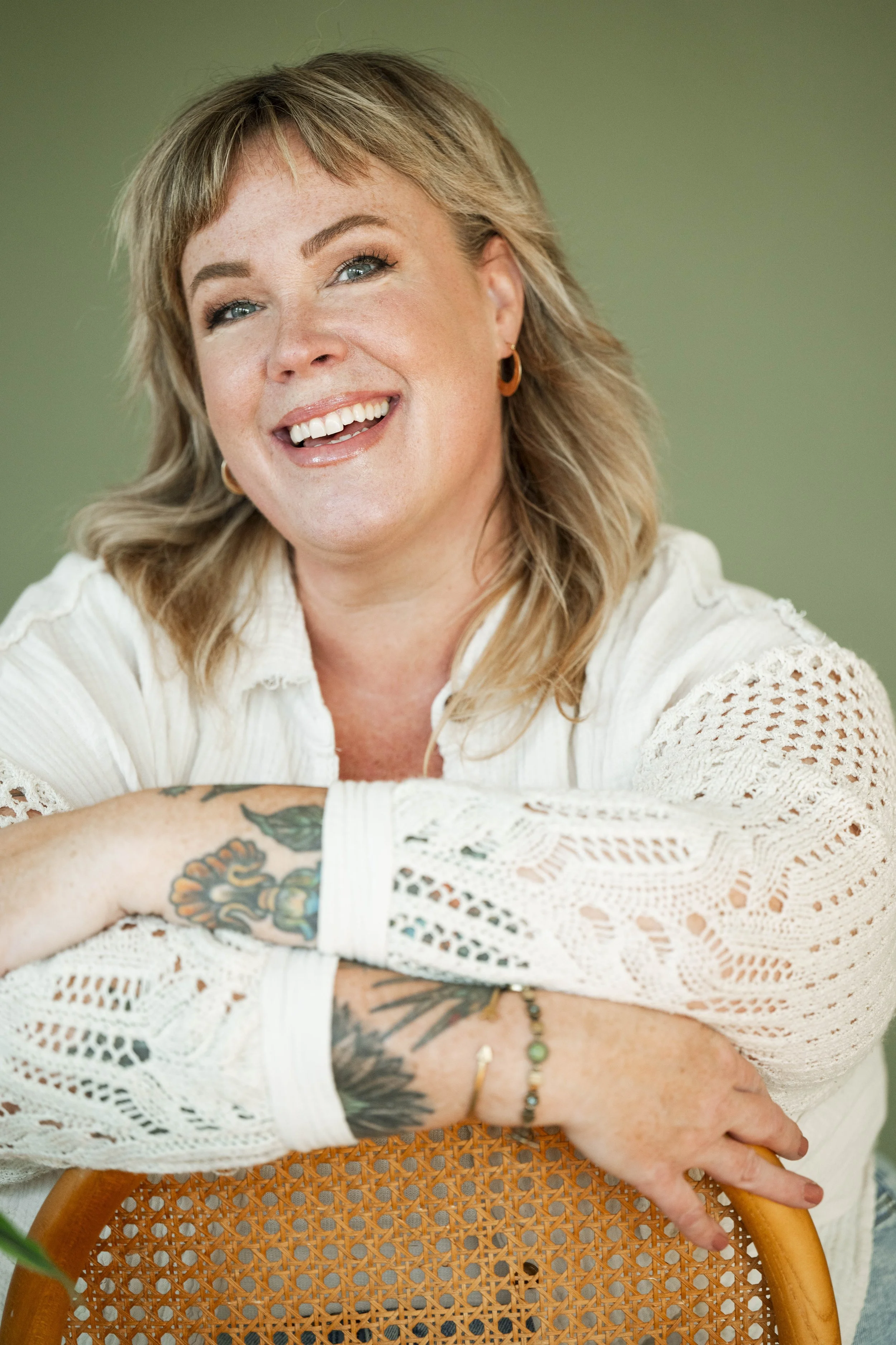 ABOUT — Artemis Plus Size Thrift