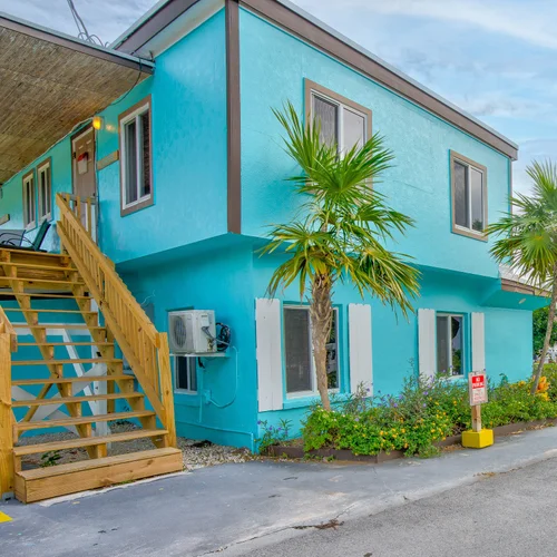 Accommodations — Captain Pips