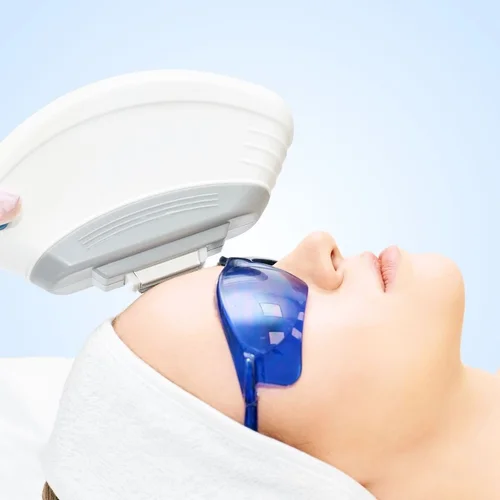 Doctor’s Note: Your Easy + Essential Guide to Accutane