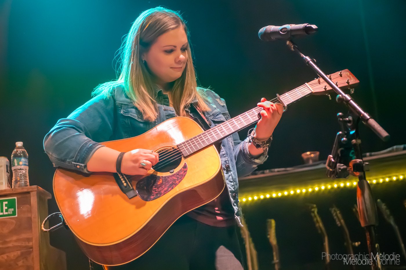 About — Laura Ray Music