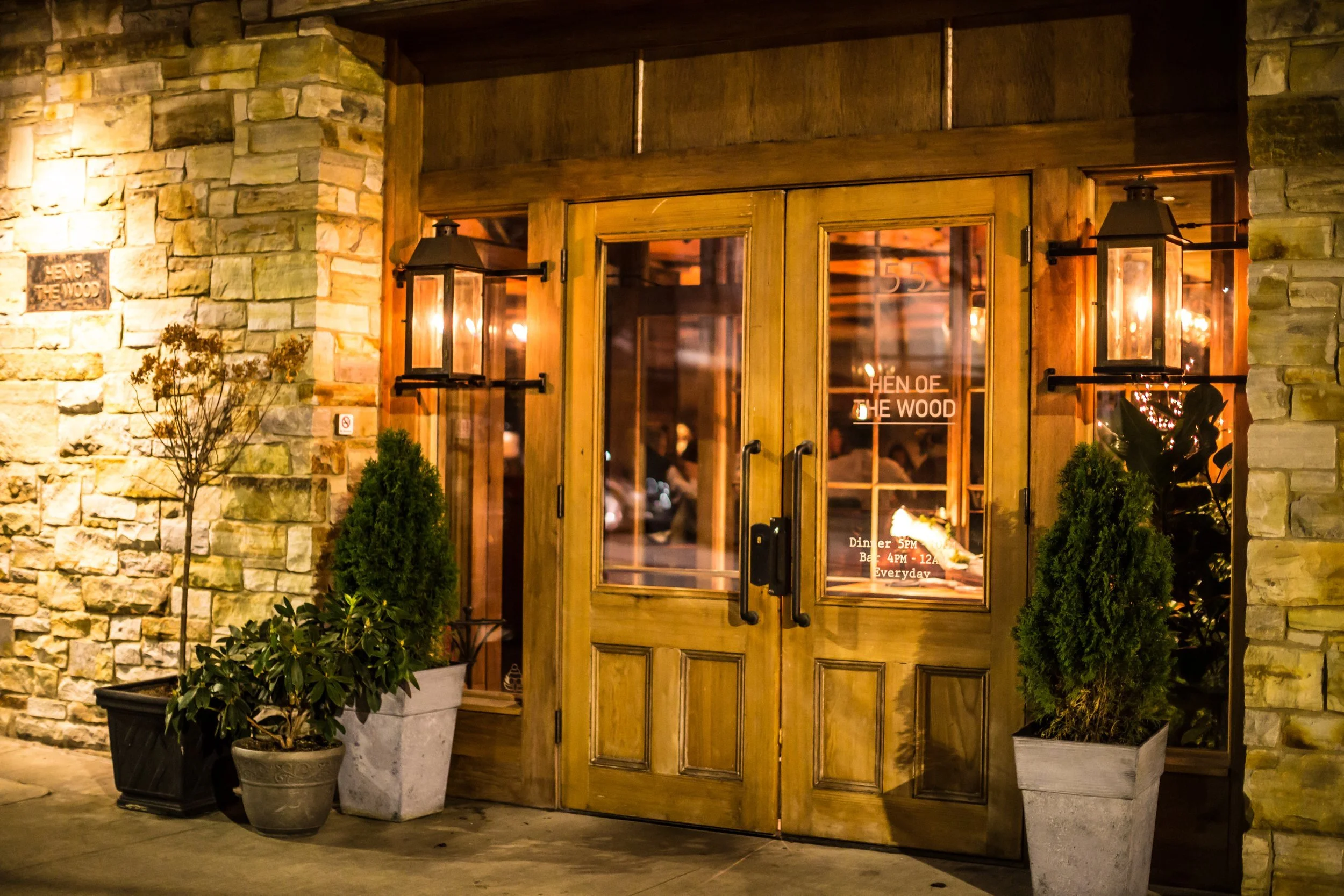 Best Restaurants in Burlington, Vermont — Whistling Man Schooner Co.