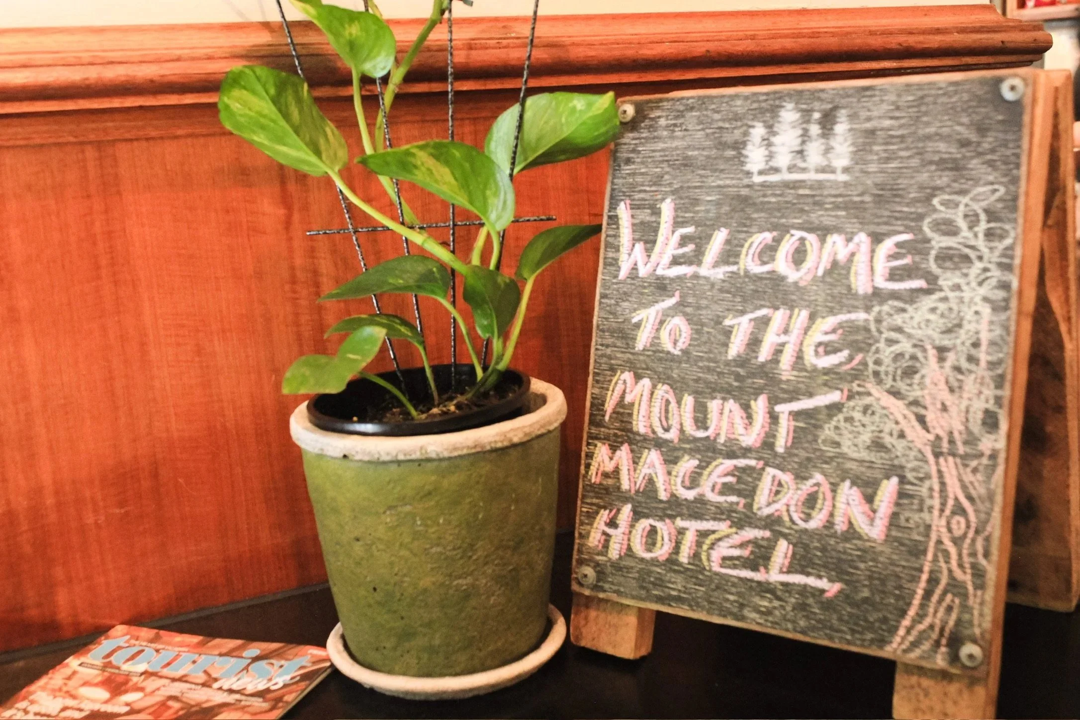 Mount Macedon Hotel