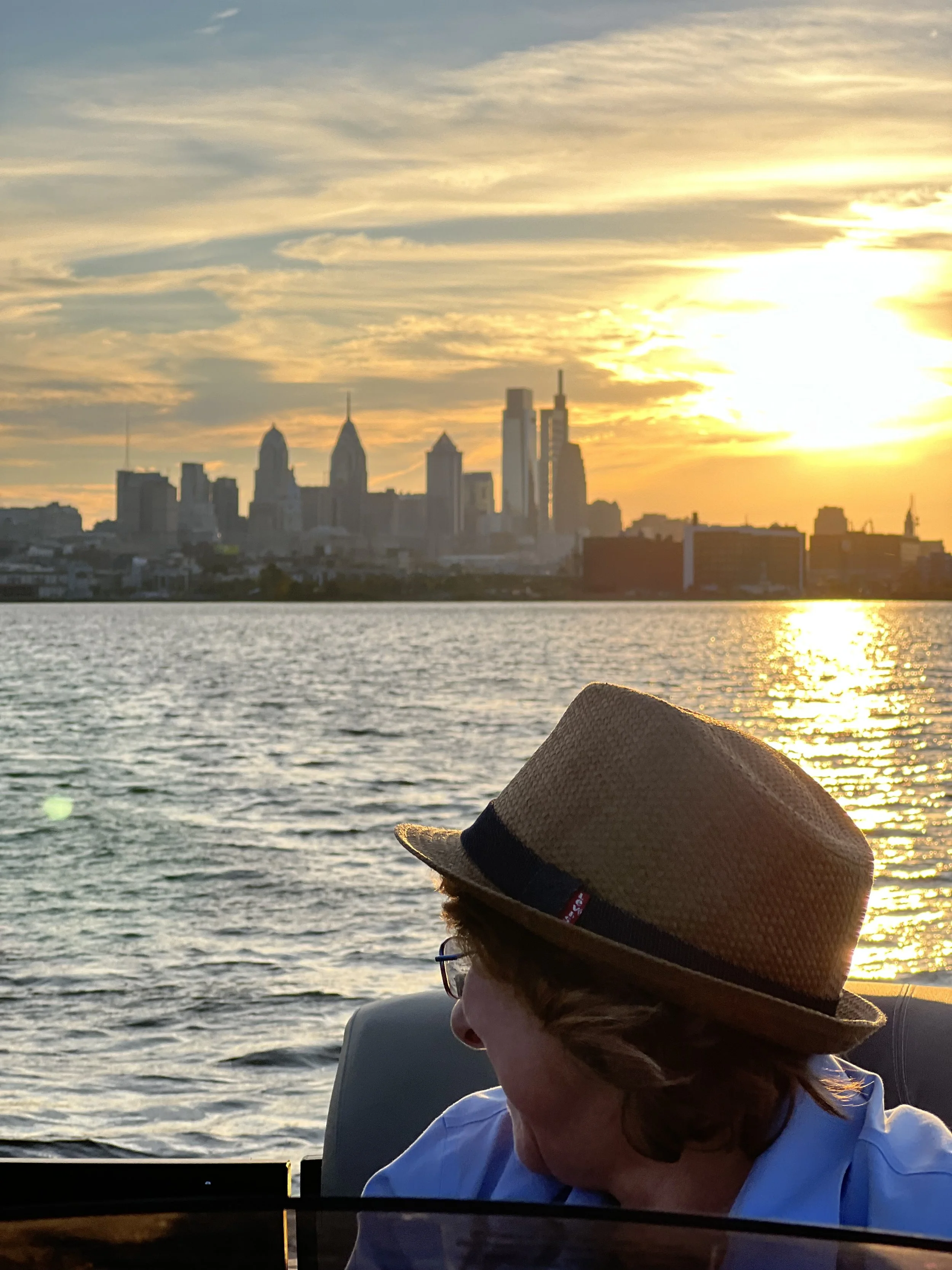 SUNSET CRUISE ON THE DELAWARE RIVER — Philadelphia Cruise Co.