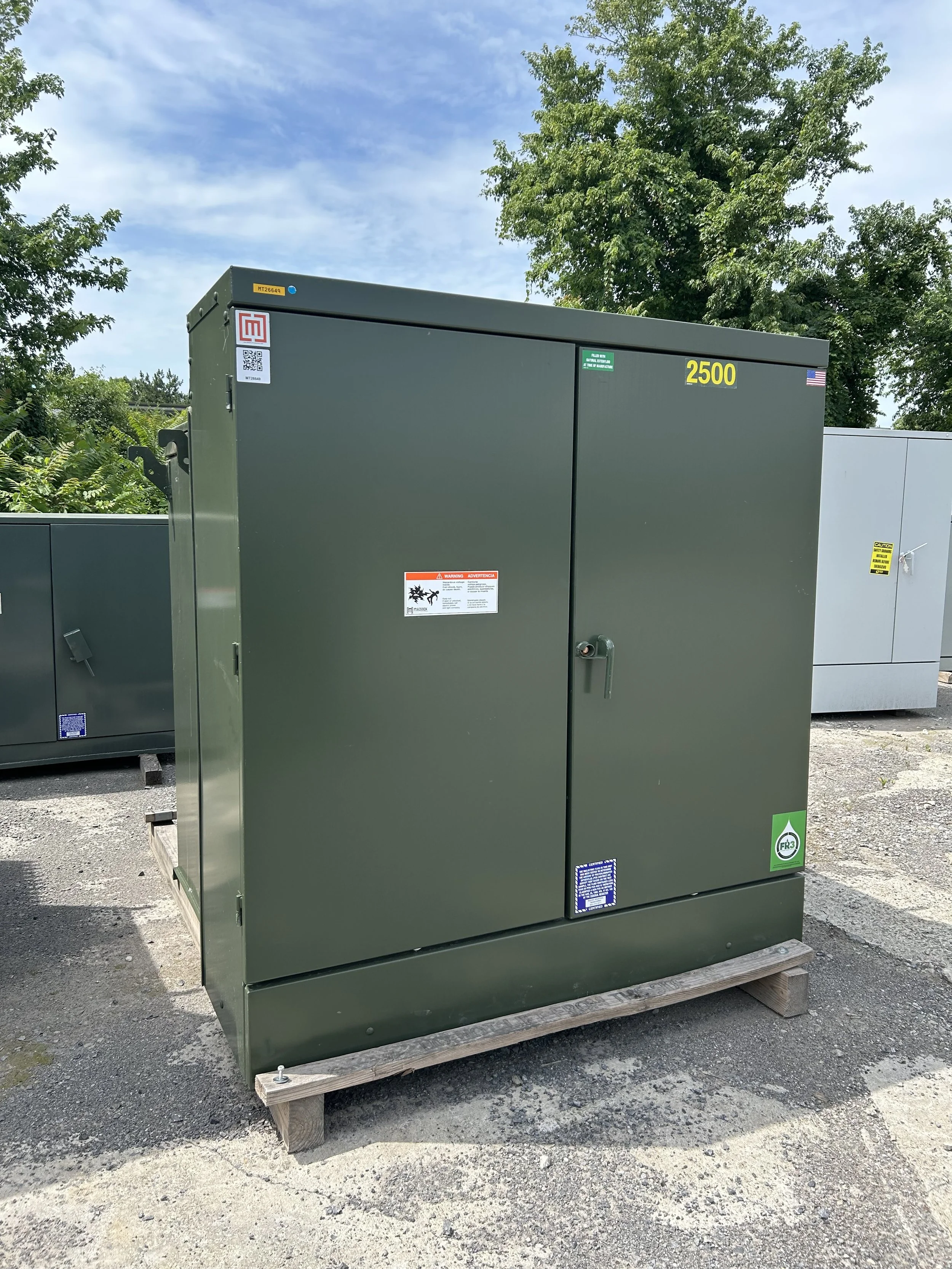 Liquid Filled Pad Mounted Transformers — EFM Sales, Inc.