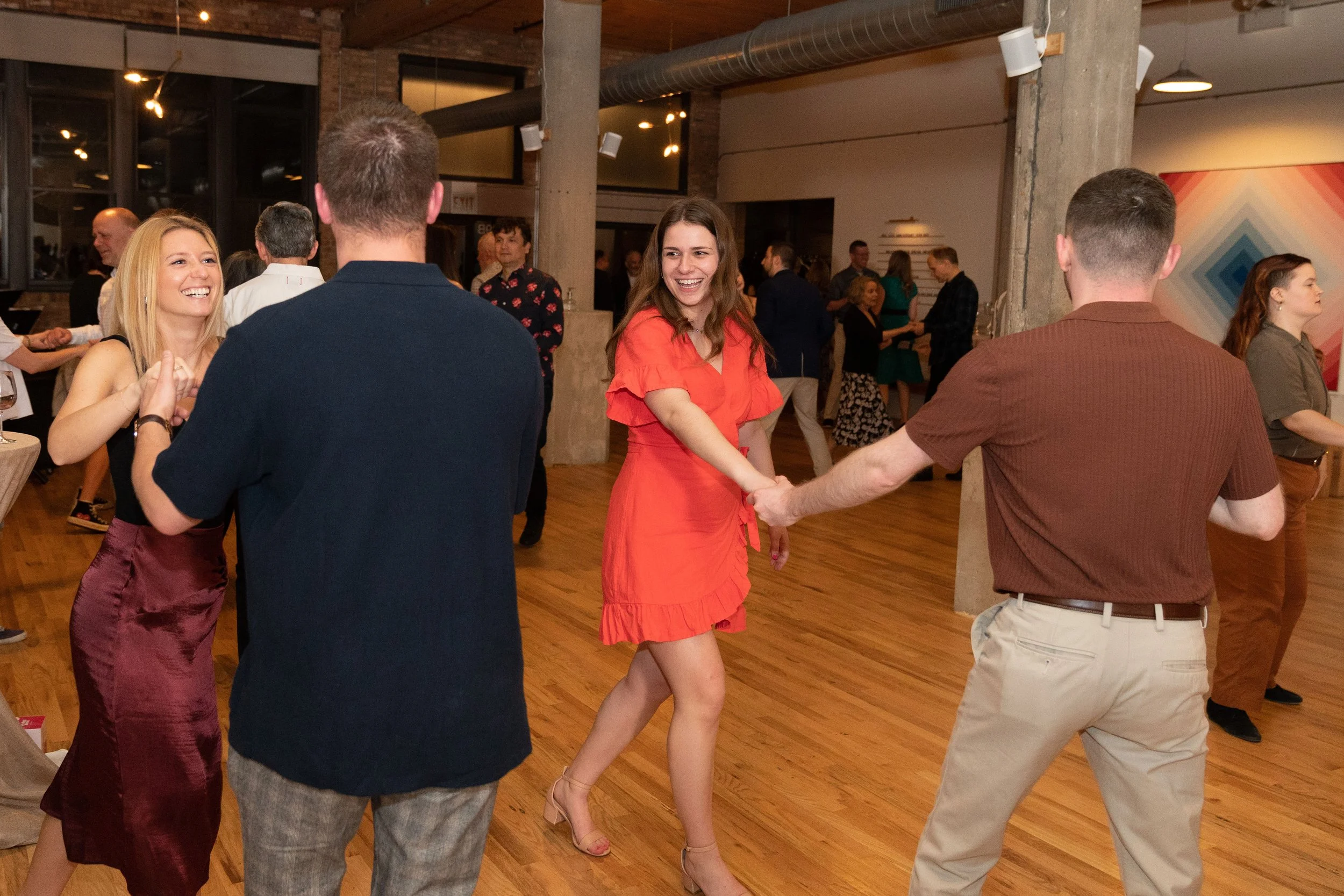 Ballroom, Salsa, Swing and Wedding Dance Lesson in Chicago, IL.