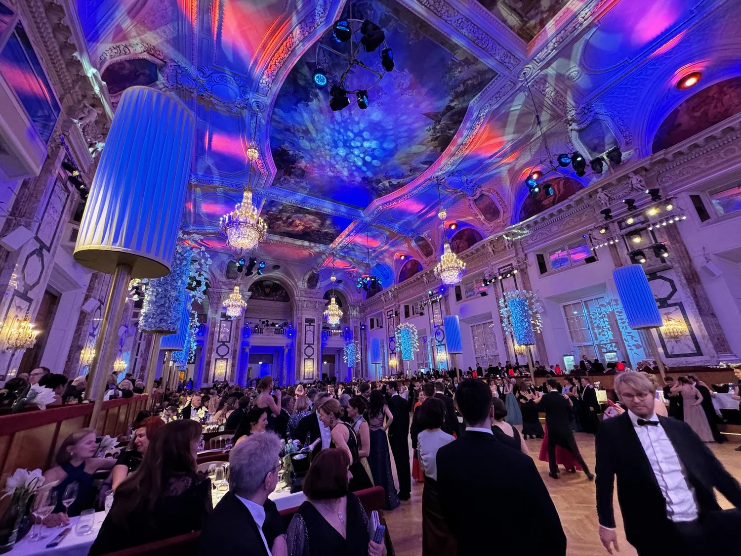 Ballroom, Salsa, Swing and Wedding Dance Lesson in Chicago, IL.