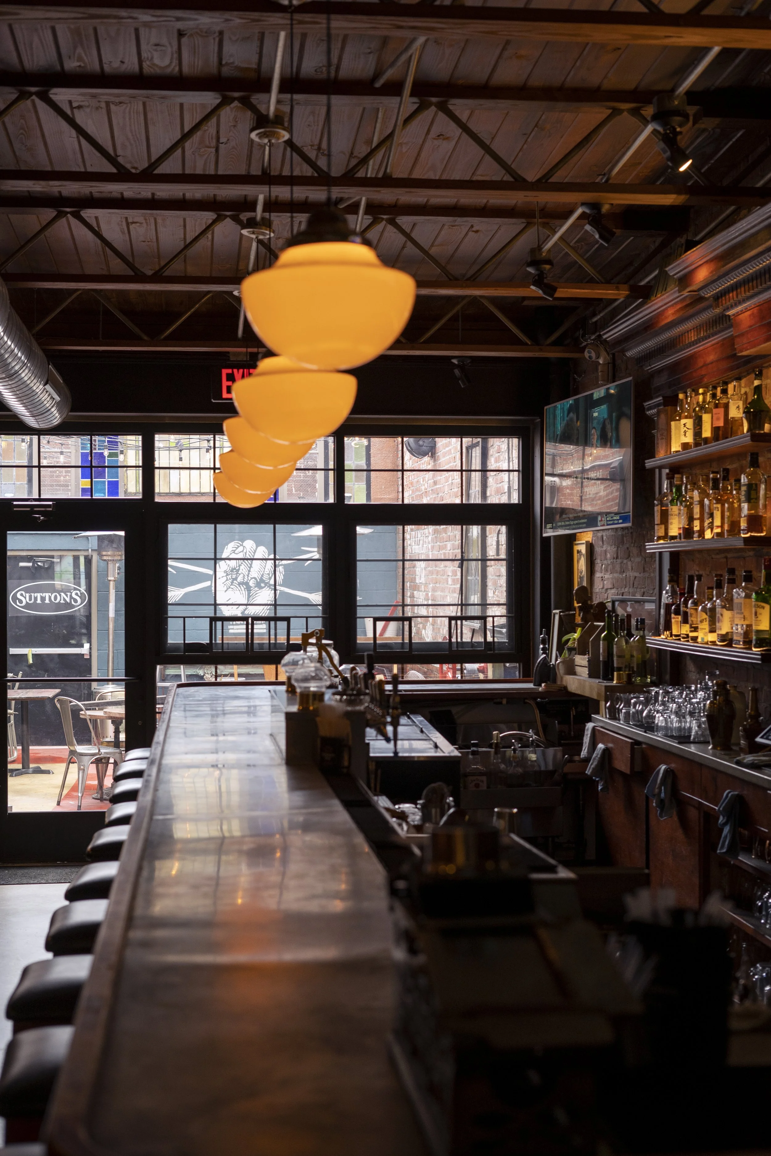 Sutton's Bar in Olde Kensington