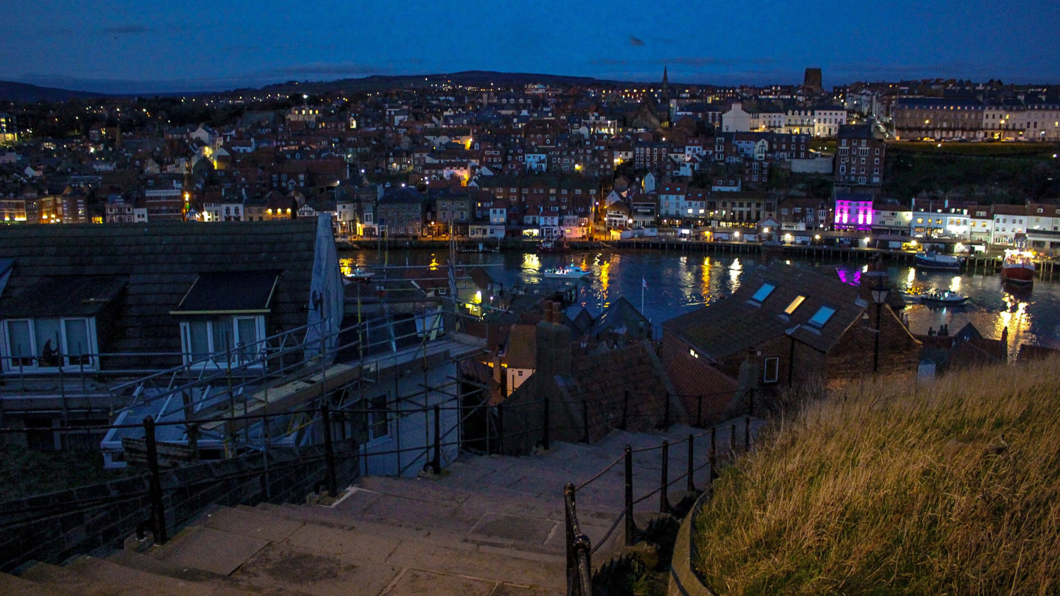 A Guide to Walk from Whitby to Robin Hood's Bay — PLACES SHE GOES
