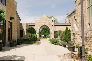 About Us — Saint Max