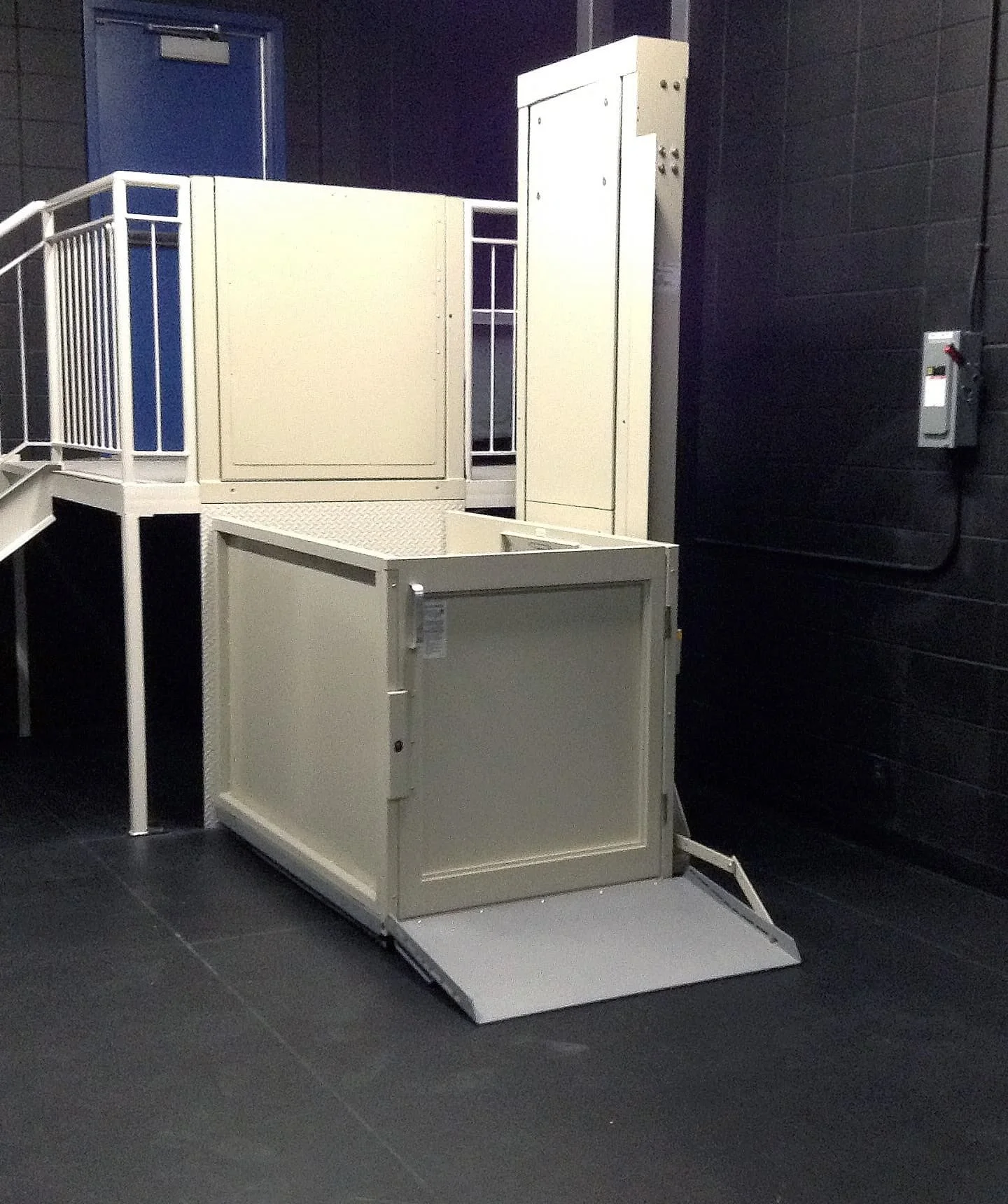 V-1504 - Vertical Platform Lift — Keystone Accessibility