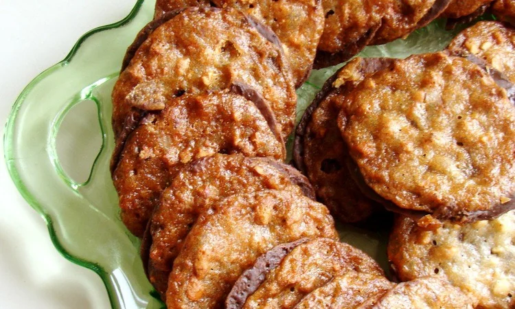 National Lacy Oatmeal Cookie Day, March 18 — Web-Holidays.com