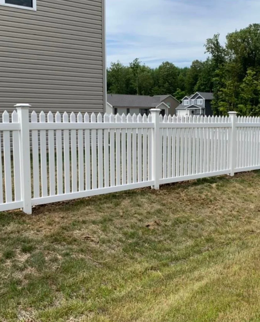 Vinyl Fences — Handy DAD Fencing