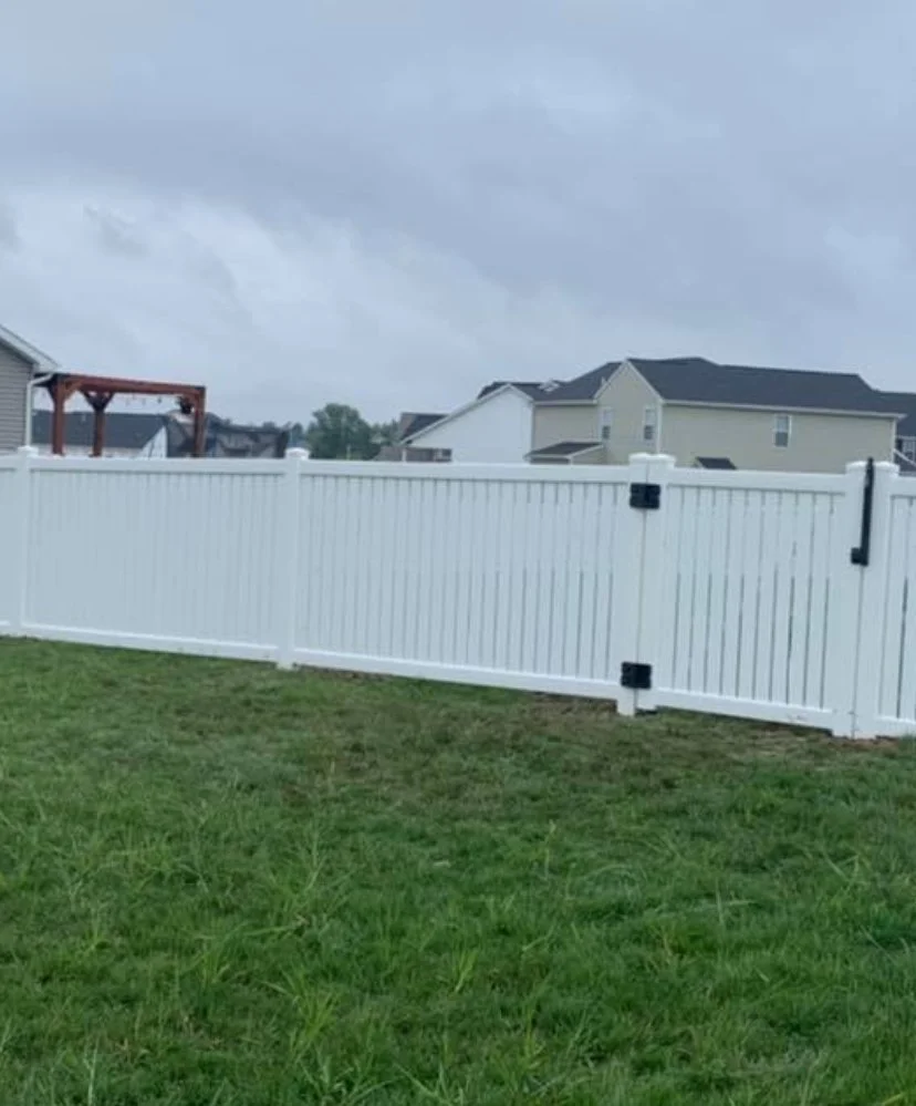 Vinyl Fences — Handy DAD Fencing
