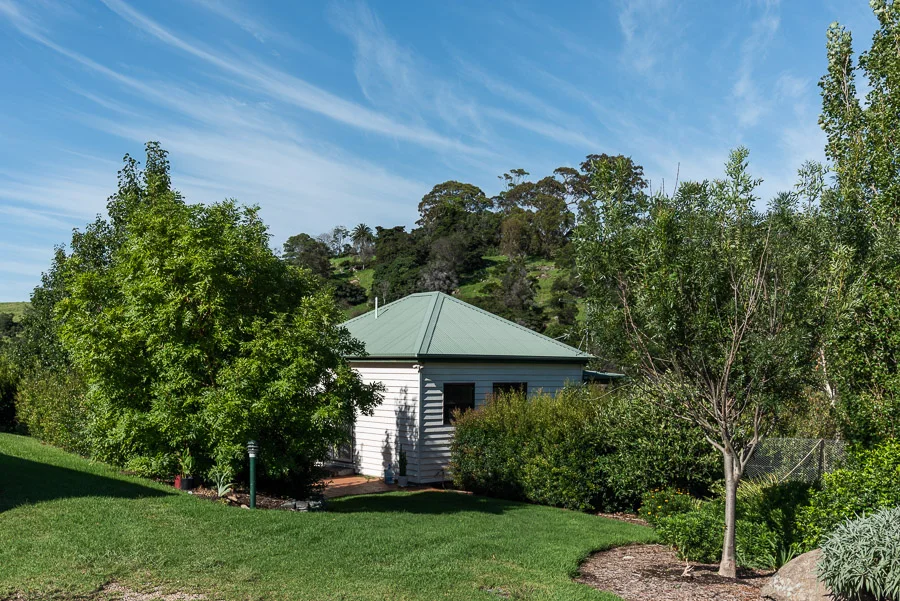 The Dolphin Cottage — Mountain View Farm Tilba Tilba Tilba Accommodation