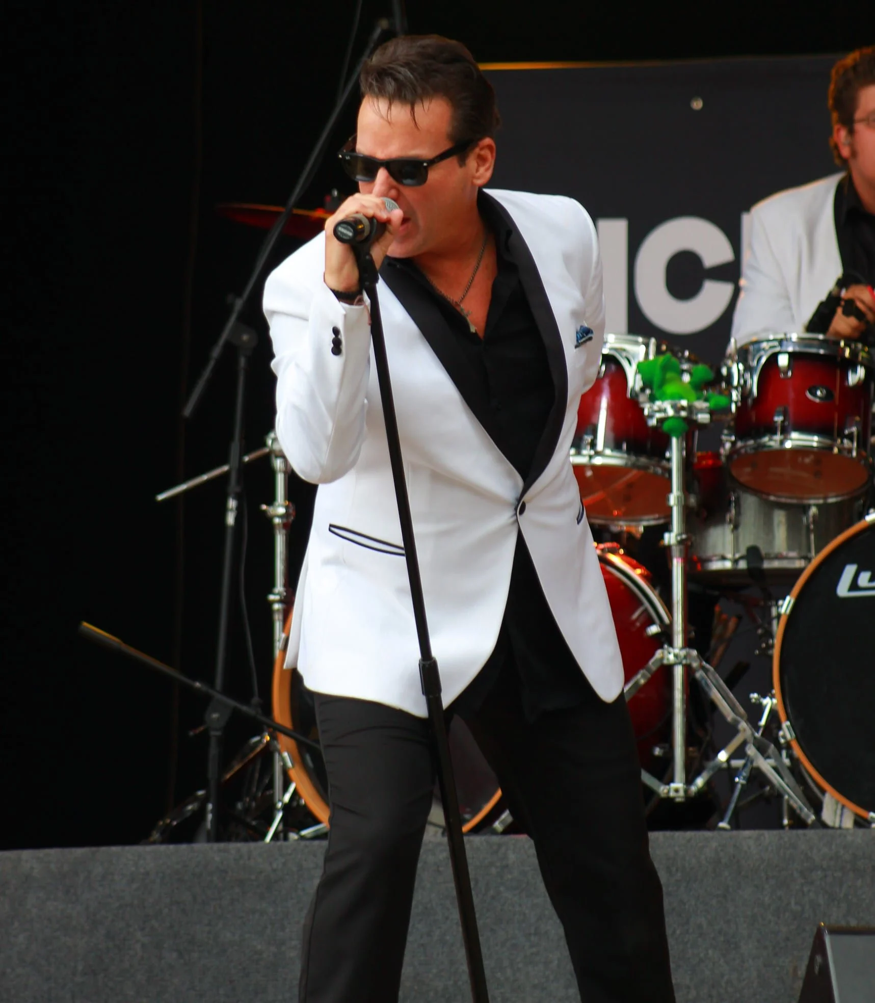 Longboard Bar & Grill