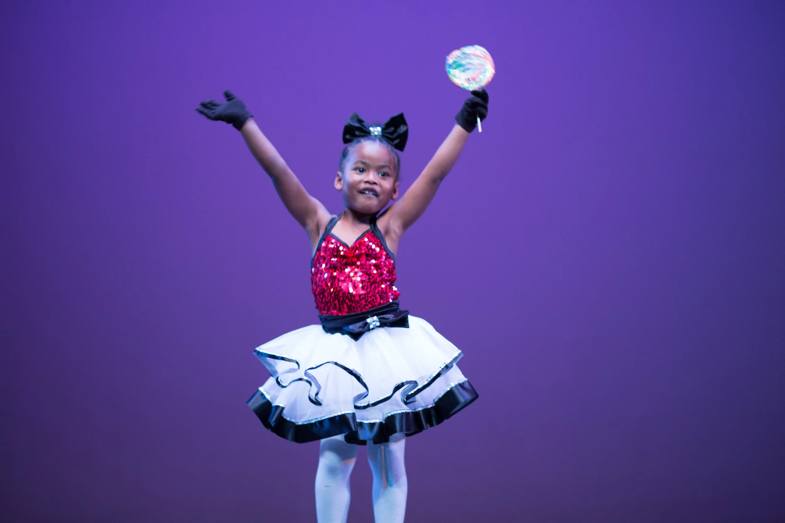 Classes — REVAMP CONTEMPORARY DANCE COMPANY