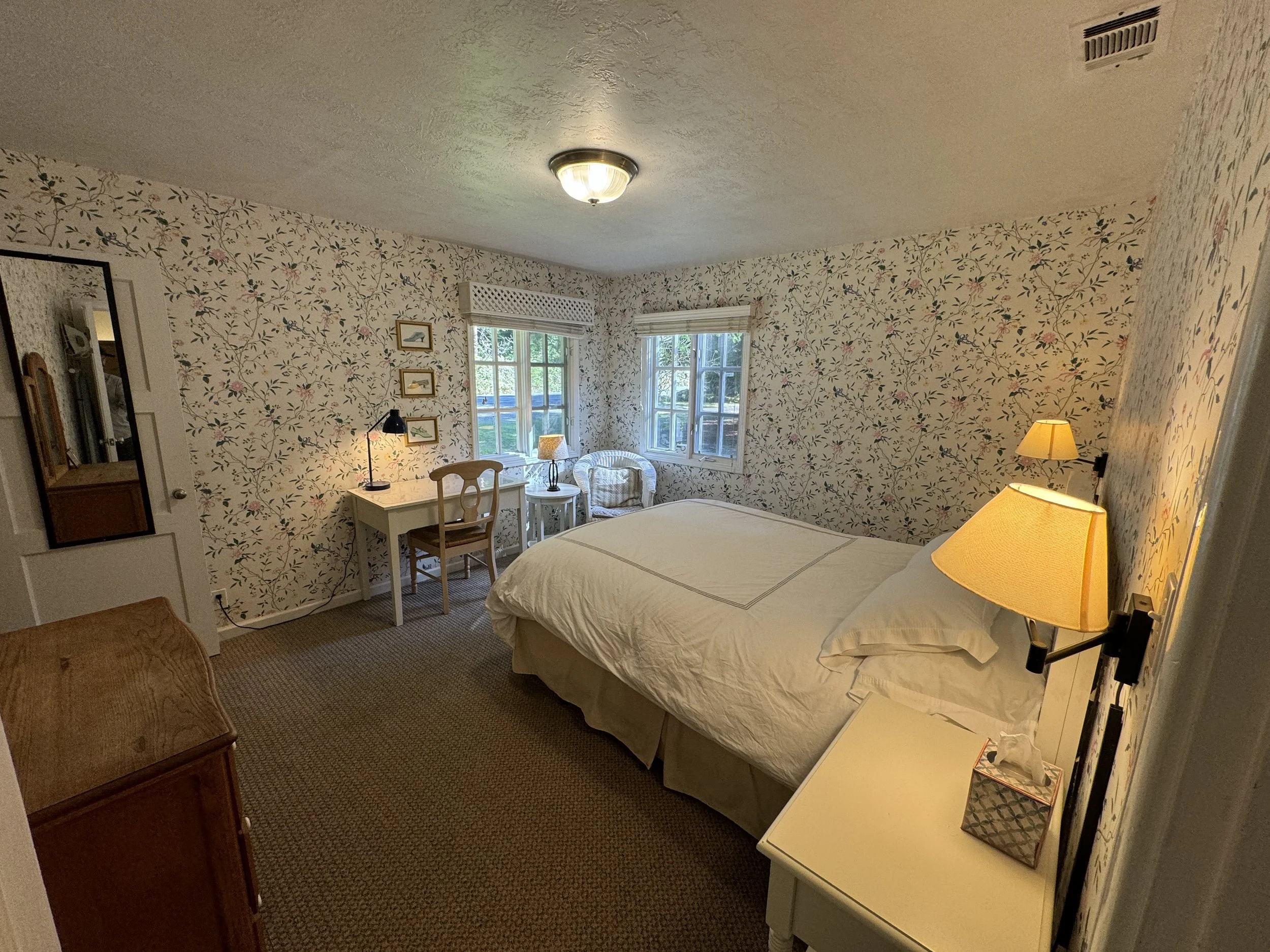 Rooms & Suites — Trinidad Inn