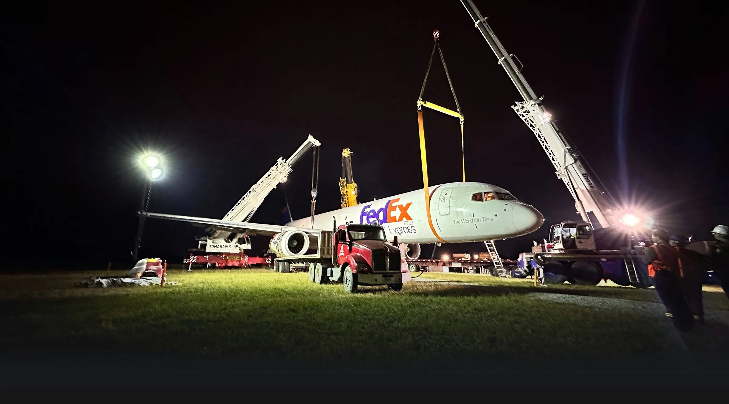 Tomahawk Crane & Rigging