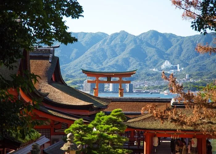 20 Cool Places to Visit in Japan: Hidden and Famous Gems — Travelerko