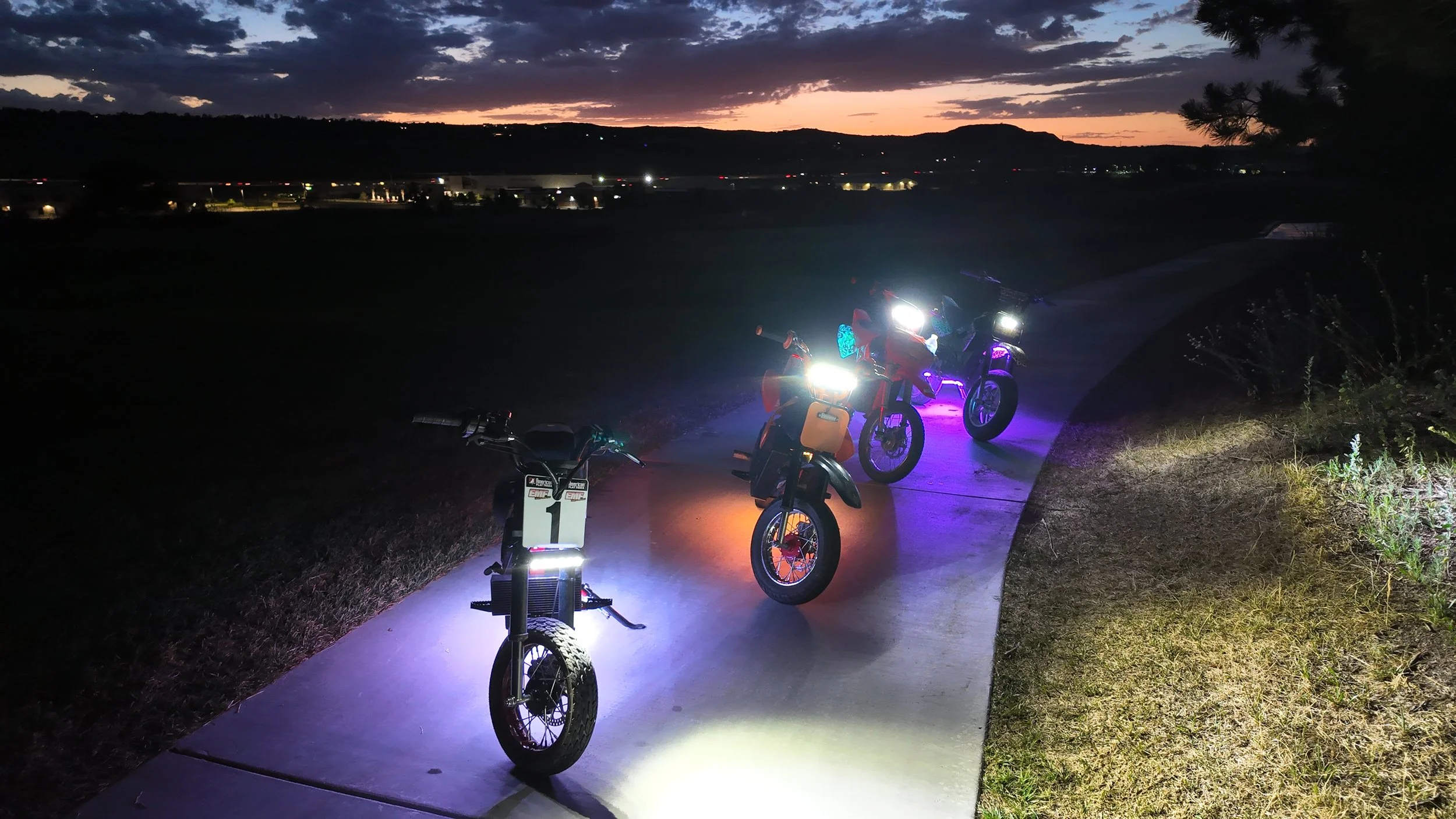 Electric Moto Family -EMF