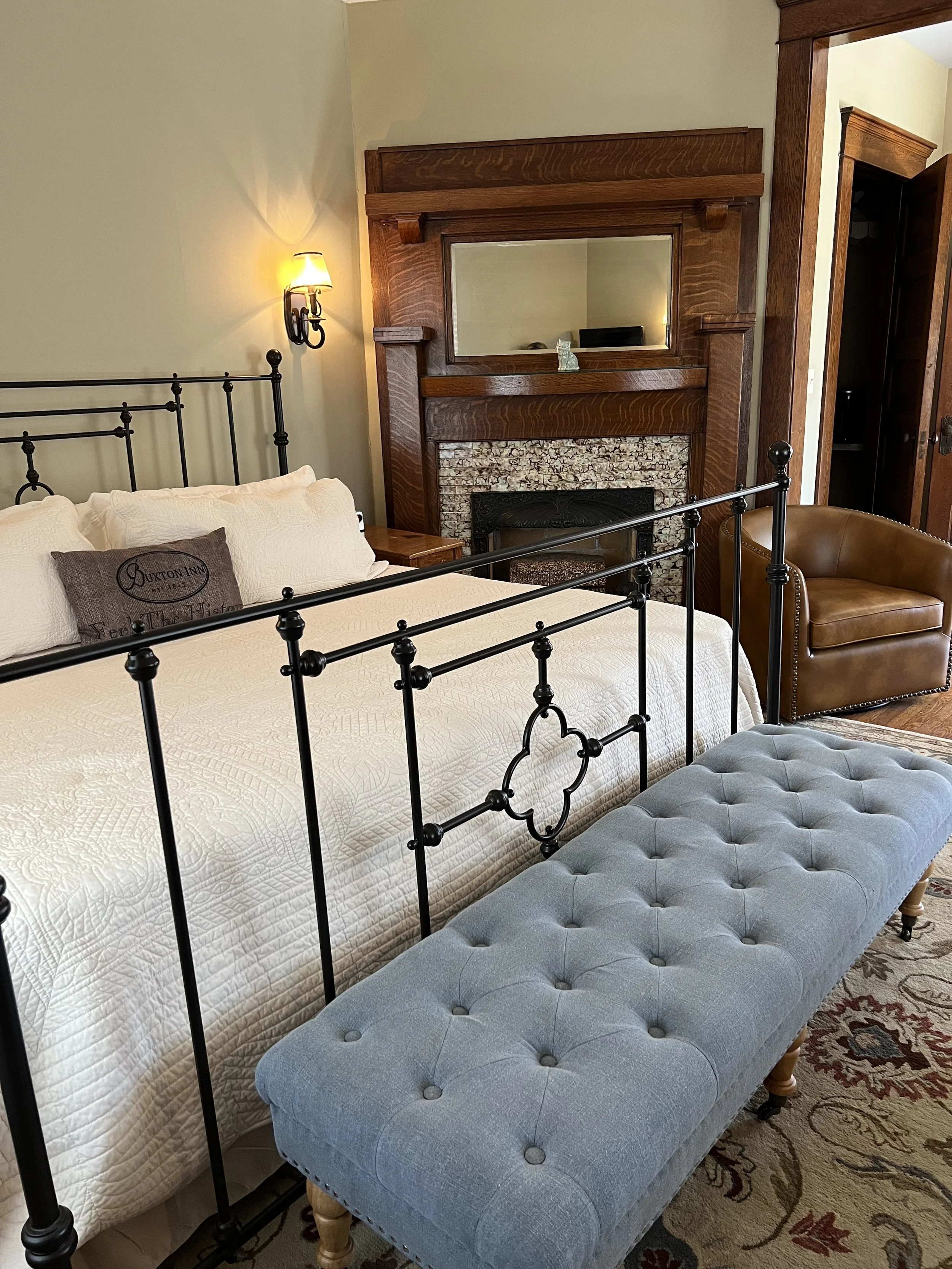 Ty Fy Mam — Buxton Inn